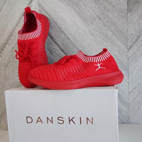 Danskin | Shoes | Danskin Womens Energy Slipon Laceup Sneaker Shoe Sz85 ...